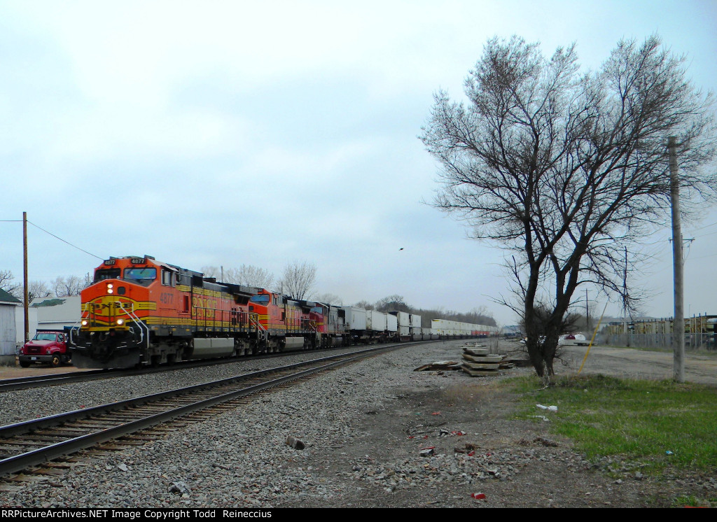 BNSF 4877